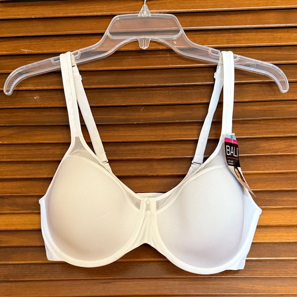 Bali | Intimates & Sleepwear | New Bali Underwire Bra | Poshmark